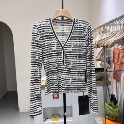 2026春新款撞色条纹V领长袖针织开衫女修身显瘦百搭毛衣外套8056