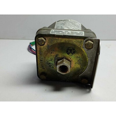 Barksdale D1H-A80SS Pressure Or Vacuum Actuated Switch D1HA8