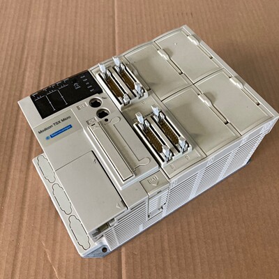 1x Schneider TSX MICRO TSX3721101 TSX 3721 DC + TSXDMZ64DTK