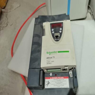 Scheider  Electric施耐德 AT71HU55议价