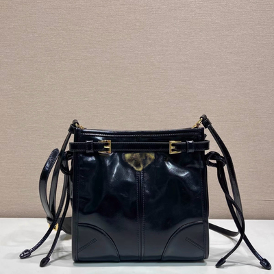 纯手工PRA家同款油蜡皮女斜挎包