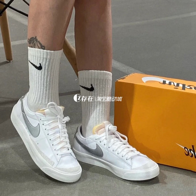 Nike/耐克女子低帮休闲运动板鞋