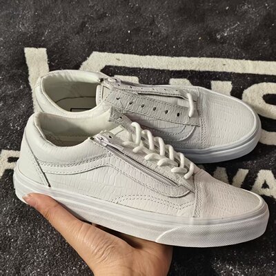Vans纯白鳄鱼纹皮Old Skool侧拉链低帮板鞋休闲鞋VN00018GKV4