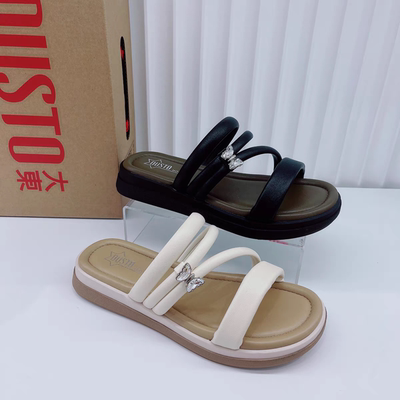 大东沙滩拖鞋女鞋2025夏季新款休闲风中跟平底金属蝴蝶凉拖鞋1241