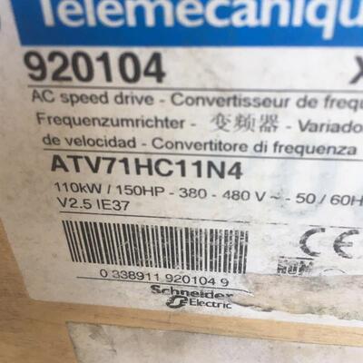 库存全新原装 施耐德110KW  ATV71HC11N4  现货 带中文面板 询价
