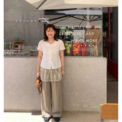 Q了个T 大码女装微胖mm巨遮肚显瘦法式艺术系独特荷叶边V领上衣