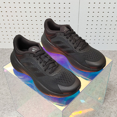 阿迪达斯男女运动跑步鞋