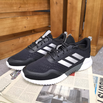 阿迪达斯男女运动跑步鞋