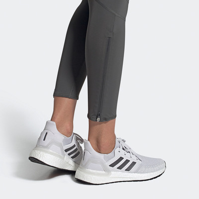 阿迪达斯UltraBOOST女子跑步鞋