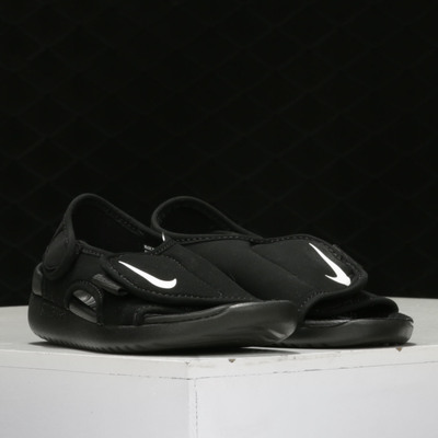 耐克夏季缓震透气运动凉鞋