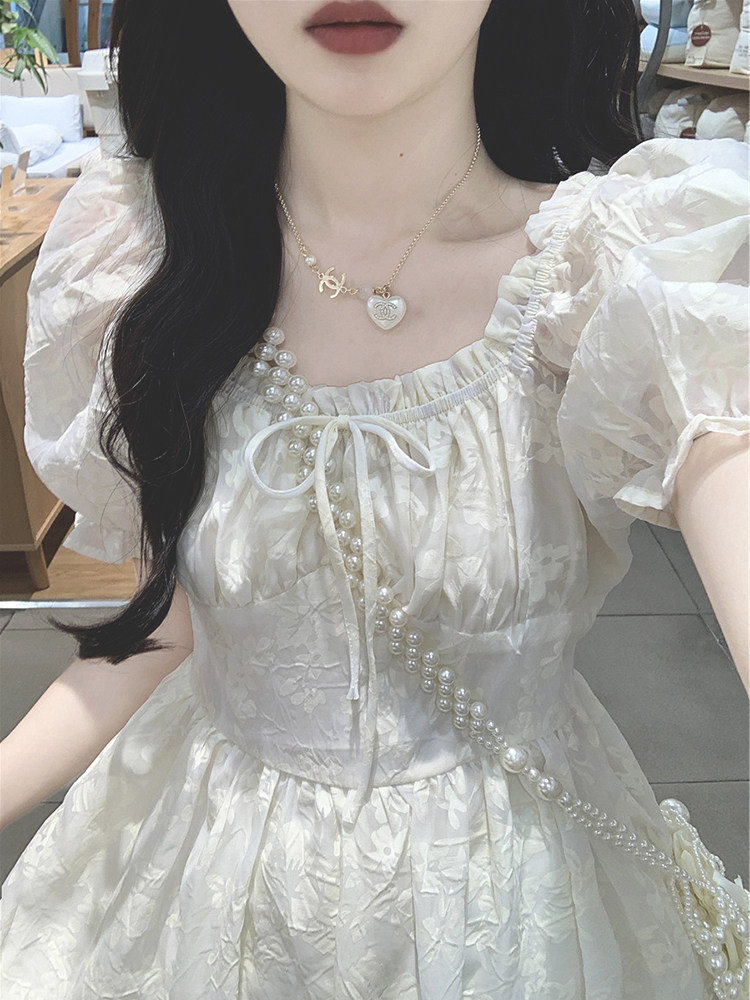 茶歇法式碎花连衣裙女夏高级感气质收腰绝美奶fufu温柔风初恋长裙