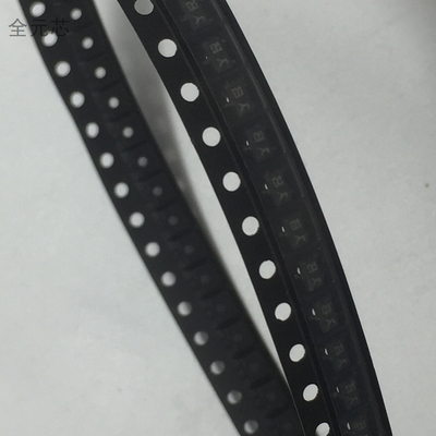 RN2402 丝印YB 贴片三极管 全新原装