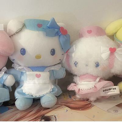 现货 日本sanrio三丽鸥KTHingS护士系列hellokitty小麦云玩偶挂件
