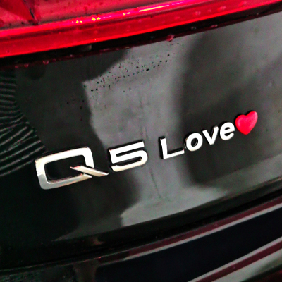 奥迪A3LA4LA6LA7LA8LQ2LQ3LQ5Love幸运Lucky创意字母改装车尾标贴