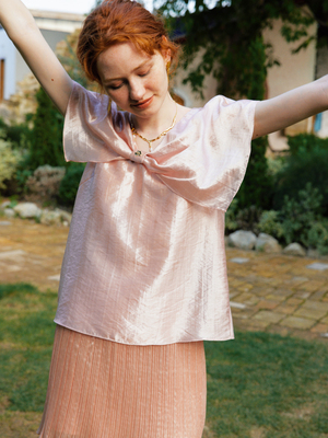 蝴蝶结领甜美套头衫莱赛尔