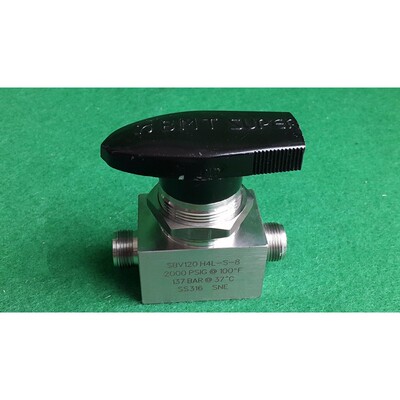 Superlok SBV120H4L-S-8 球阀,2000PSIG,二手