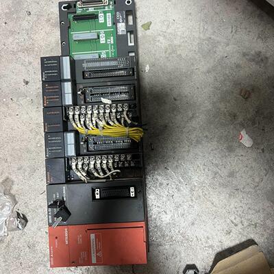 A1SX41 A1SX42 A1SY10 A1SY42P A1S68AD PLC工控模块议价维修