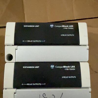 1790-T0W8X AB CompactBlock LDX 扩展单元继电器输模块议价维修