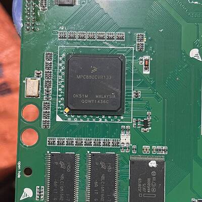 议价拆机主板一张，飞思卡MPC880CVR133，LCMxO64