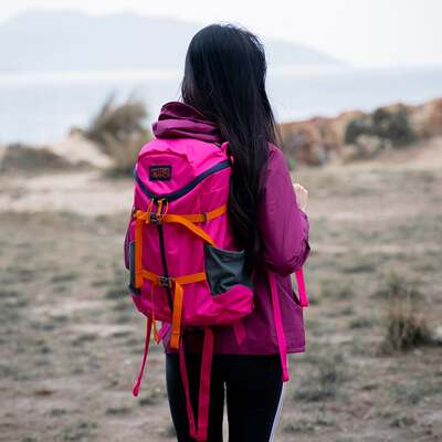 代购Mystery Ranch Gallagator 19L 20L荧光粉双肩背包旅行包轻便
