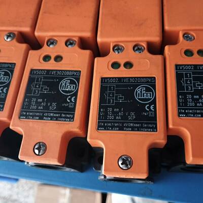 可维修易福门IFM接近开关IV5002 四个 工厂没有用过议价