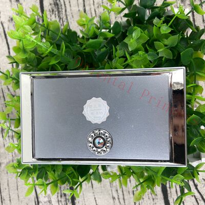 风吹动扁毛空气单根浓密自然