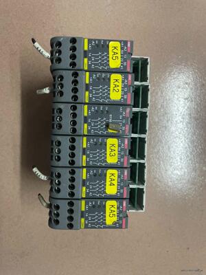 ABB安全继电器.2TLA010033R0000.一起6个