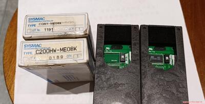 全新OMRONC200HW-ME08K有2只（其中1只没有包装）议价商品