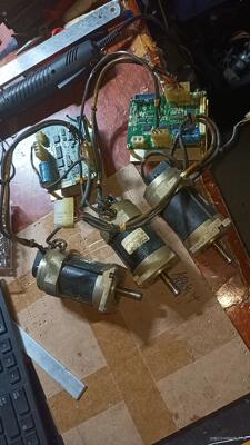 300包邮三个asymtek三相无刷电机和2个驱动器，XY马