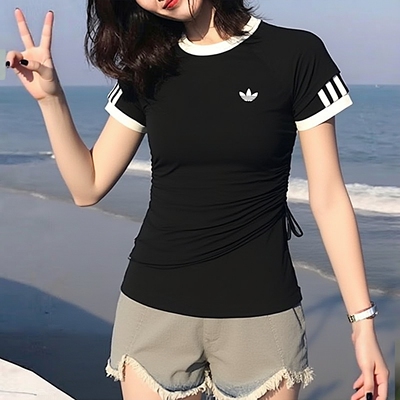 阿迪达斯三叶草女装短袖T恤26夏季圆领黑色圆领收腰运动服KW4528