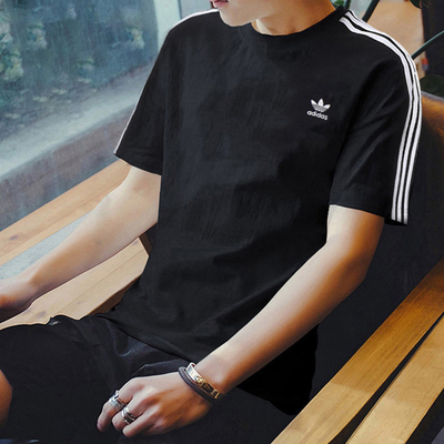 adidas阿迪达斯三叶草三条纹2026夏季男装短袖T恤运动服 IZ1832