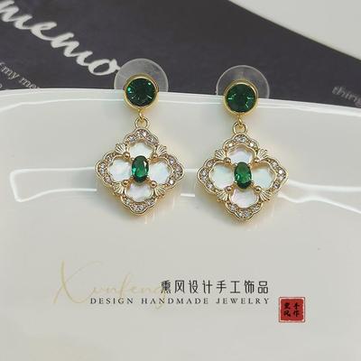 原创手作贝壳四叶草耳环S925银针轻奢气质耳饰绿锆名媛复古耳坠