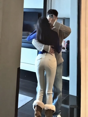 网红高腰丰胯提臀加绒紧身牛仔裤