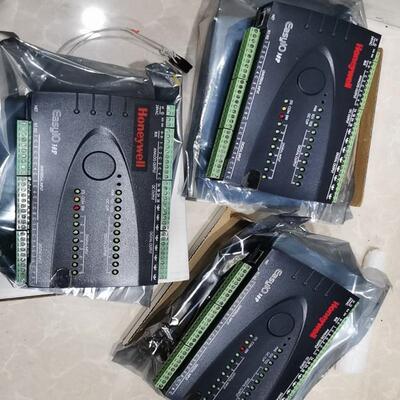 EasyIO30P网络IP控制器，DDC控制器。装盒