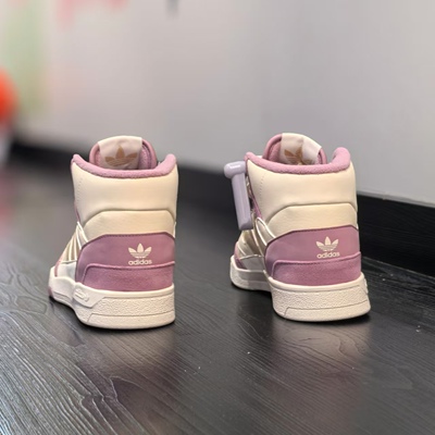 时尚运动休闲鞋阿迪达斯系带女子