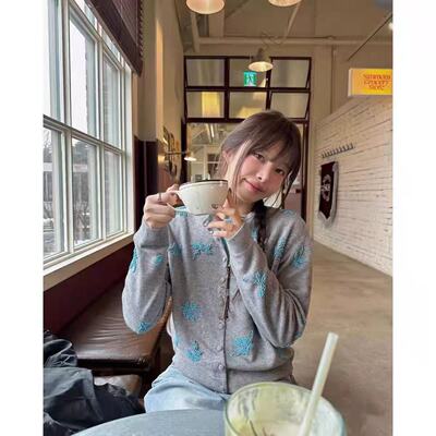 atelier edition韩国圆领针织开衫百搭刺绣前排扣设计长袖上衣女