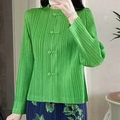 00后褶皱绿色印花半身裙女春秋季高级感新中式国风修身上衣