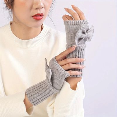A Pair Half Finger Gloves For Women Winter Fingerless Mitten