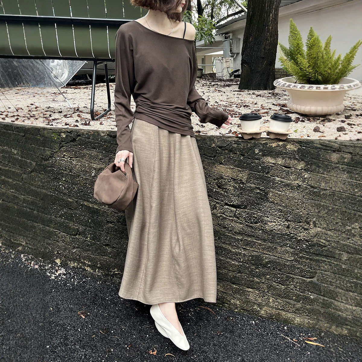 S家 日系26早秋新款肌理立裁分割A字伞摆高腰显瘦半身裙女