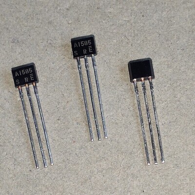 2SA1585SR罗姆TO92S三极管PNP.20V,2A