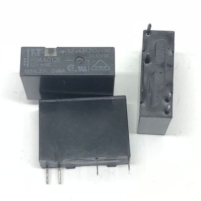 继电器F3AA012E 3A250VAC3A30VDC 小型继电器