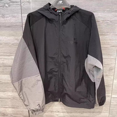 New Balance NB秋季男款休闲舒适潮流运动梭织连帽外套NAF33071