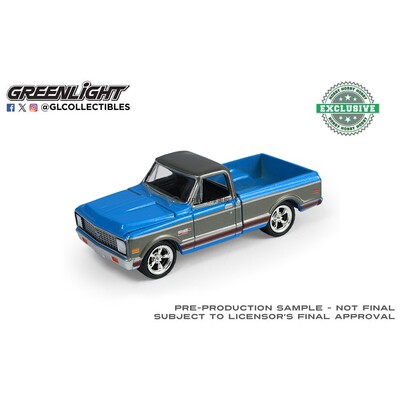 绿光 1:64 1972 雪佛兰 Cheyenne C10 短轴版 电光蓝枪铁灰 30567