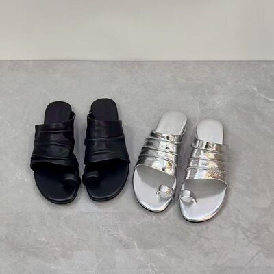 真皮套脚趾抓褶女凉拖平底舒适百搭纯色夏季外穿时尚半拖2304LM01