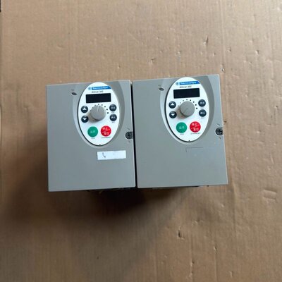施耐德ATV302HU15N4变频器 1.5KW 380/5--议价商品