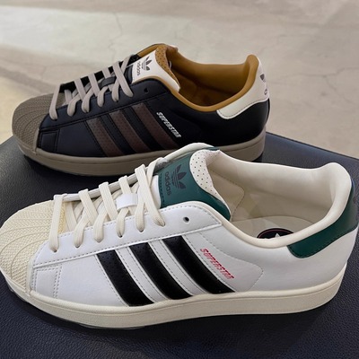 阿迪达斯25秋男女款低帮时尚百搭贝壳头休闲板鞋 JP9187 JP9188