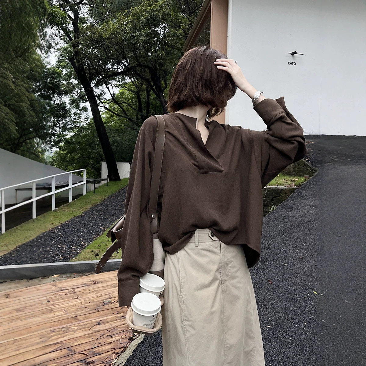 早秋上新法式亚麻肌理前襟飘逸松弛感随性百搭衬衫