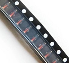 【拍1件发20个】ZMM6V8 0.5W贴片稳压二极管6.8V 1206 LL34