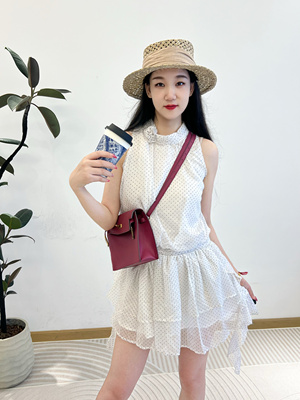 苗与木仙女气质温柔名媛波点小裙连身裙2025度假显瘦网纱连衣裙