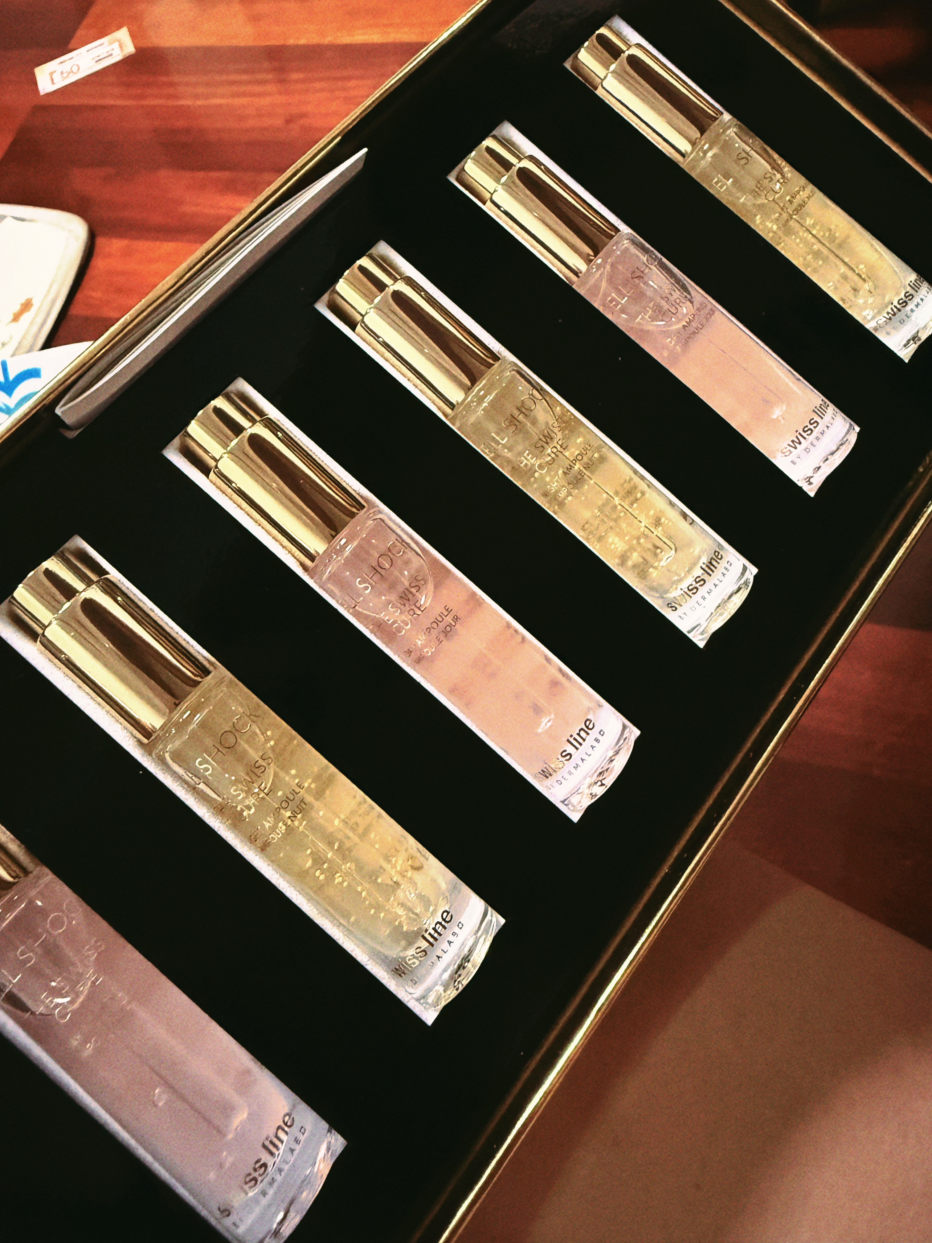 swiss line 小金瓶精华液补水保湿滋润提亮肤色改善暗沉